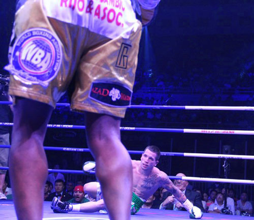 PHILLY BOXING HISTORY - June 24, 2016 - Sosa Wins WBA Title with Upset TKO